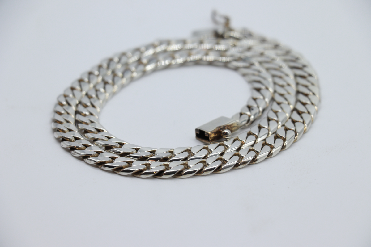 CUBAN CHAINS – MechaMancilla